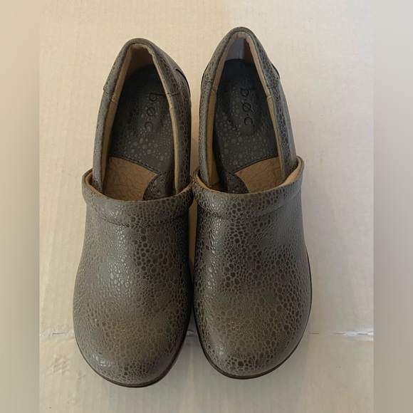 Born | Shoes | Boc Born Peggy Sz 85 Gray Embossed Texture Slip On ...